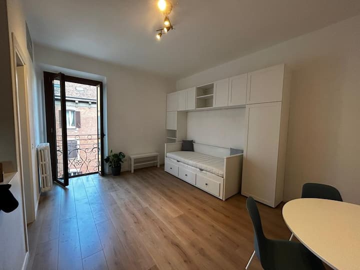 Amazing Flat Close To Isola And Bovisa-milan - Mailand