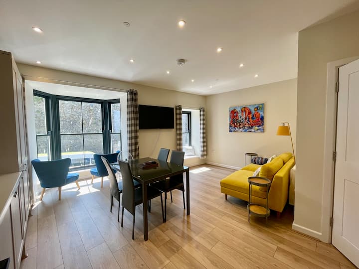 Tenby Beach Sleep 5/3 Bedroom/2 Shower Apartment - Tenby