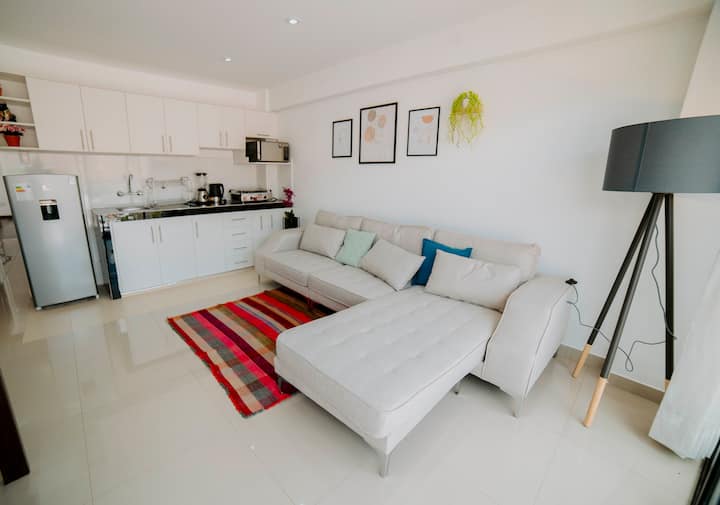 Three Bedroom Apartment W/ Balcony - Cusco