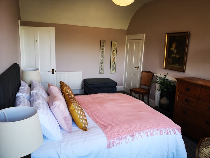 Pretty Family 2 Bed. Bath Centre. Free Parking - Wiltshire