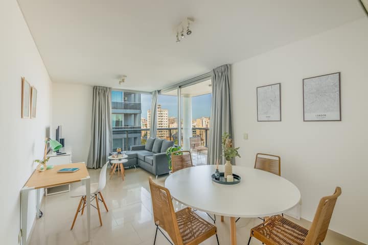 Modern 2br Apart W/ 24h Security Amenities & Views - Buenos Aires