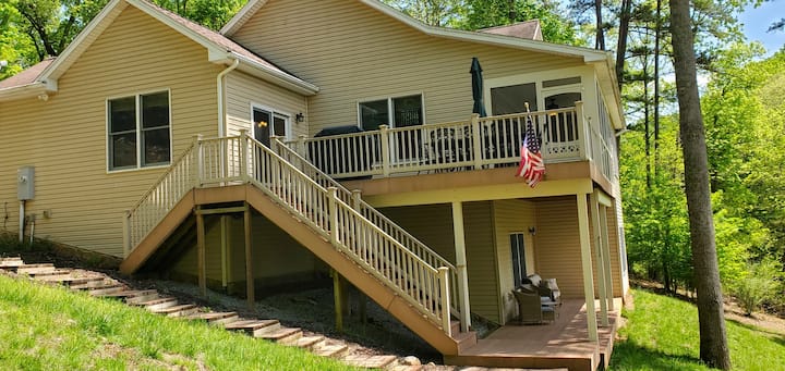 Stony Creek Retreat At Sml - Smith Mountain Lake, VA