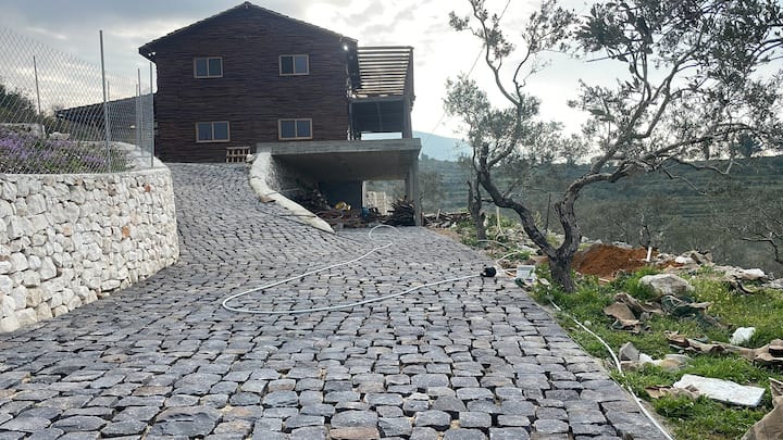 Special Wood House For Rent - Lebanon