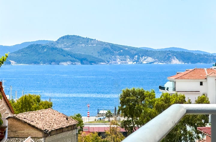 Side Seaview Flat/city Center Walk To Promenade - Saranda