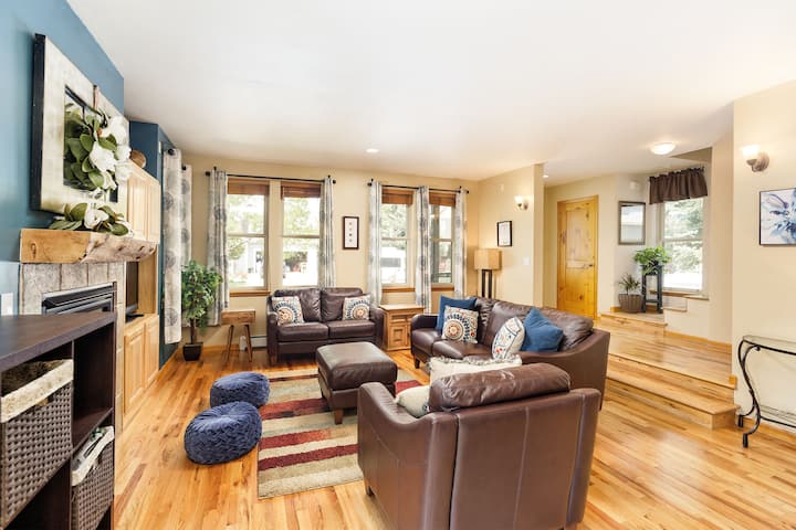 Spacious 4-bed Home – Prime Location & Patio - Basalt, CO