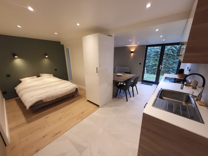 Appartement En Rez-de-jardin - Passy