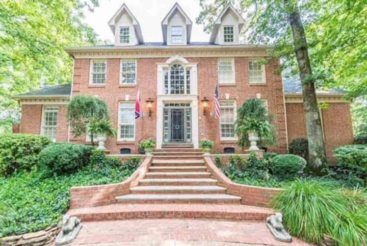 Mosley Manor - Germantown, TN