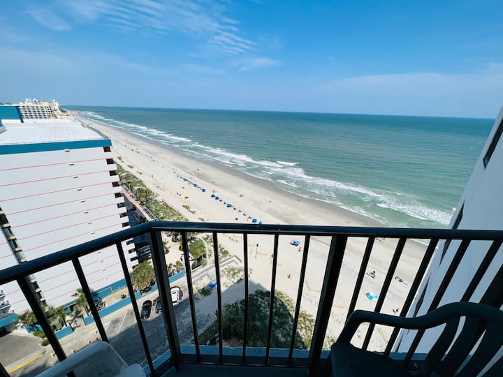 Beach Studio 100ft To The Ocean! - Myrtle Beach, SC