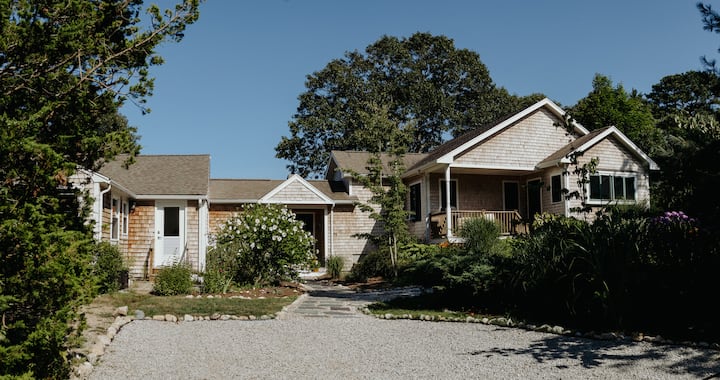 Spacious Beachfront House On Cape Cod Bay - Great Herring Pond, MA