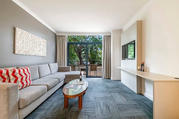 Harbourside Escape W/ Pool & Leafy Alfresco Patio - Darwin