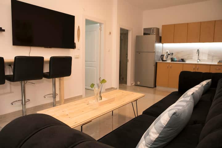 3 Bedroom For 6 Guests W Shelter In Building - Tel Aviv-Yafo