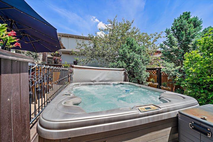 2 Bdrm/2ba 1700 Sq Ft|hot Tub |Gnome Sweet Gnome! - Denver, CO