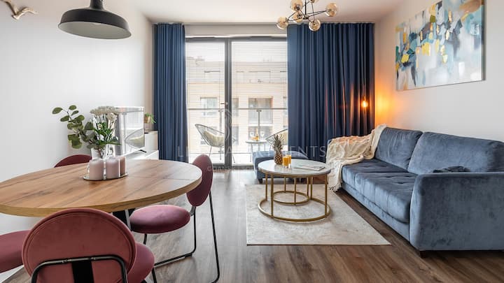 Sunny And Spacious Apartment | Parking - 格但斯克