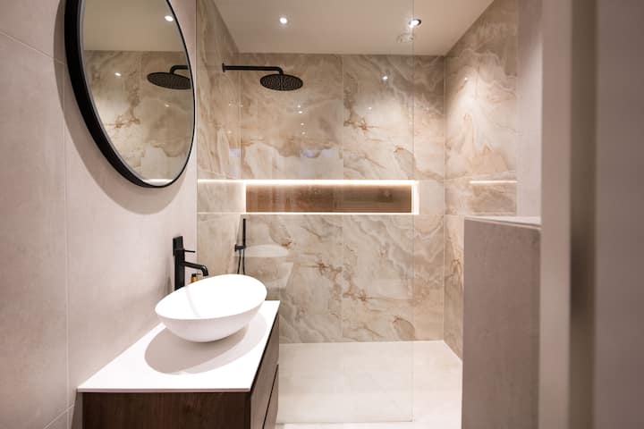 Serenity In The City - Luxe Living, Prime Location - Amsterdam