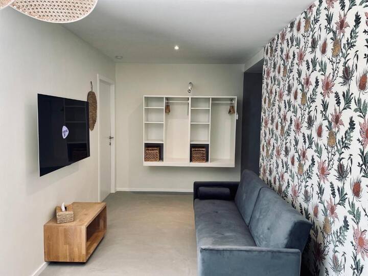 "La Bel" éChappée (Bouton D'or) - Aubel