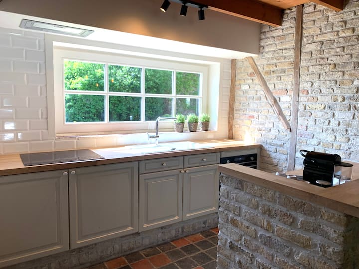 Cosy Holiday Home In The Fields! - Alveringem
