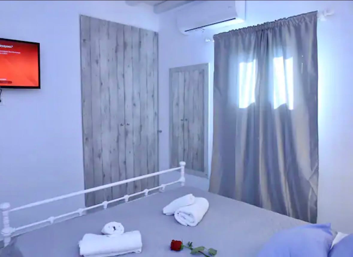 Blanco Petra Casa - Alojamientos vacacionales en renta en Ornos, Grecia ...