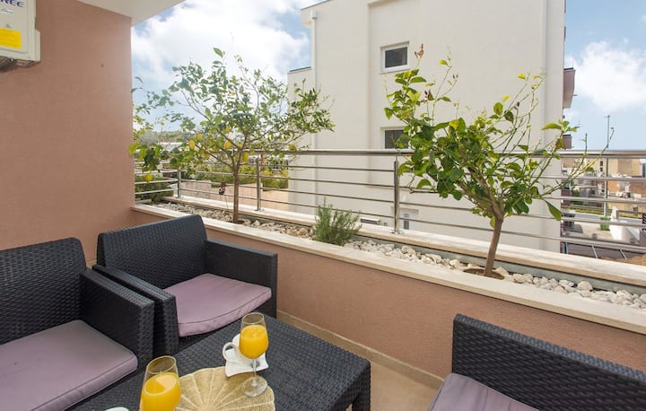 Family Apartment In Makarska - Tučepi