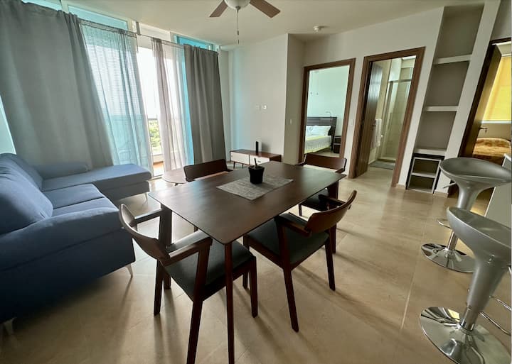 Ocean Front Condo In Royal Palm - Panama