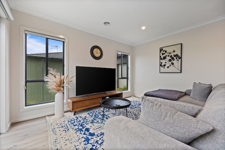Modern Oasis,3br-2bt Retreat In Ballarat - Ballarat