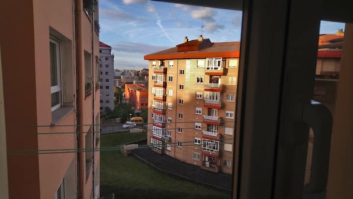 Amplio Piso Cerca De La Playa - Santander