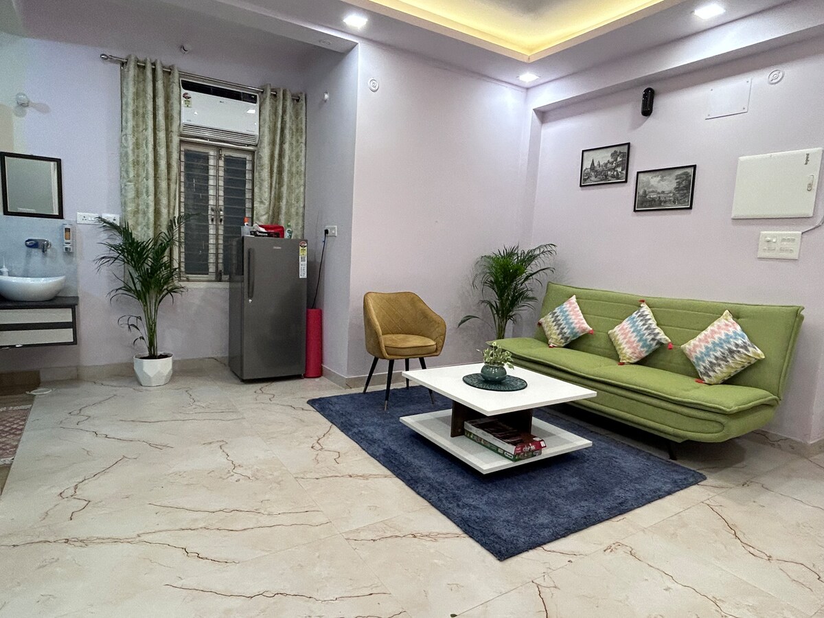 Varanasi Holiday Rentals & Homes - Uttar Pradesh, India | Airbnb