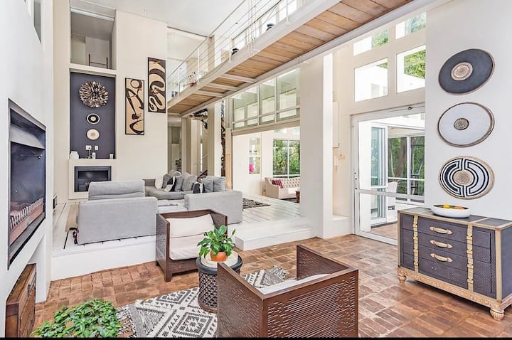Forest Town Villa With A View - Johannesburg