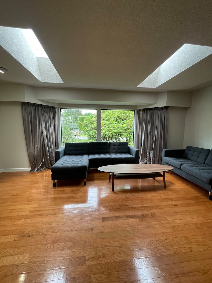 Two Rooms W/ Shared Washroom - Point Roberts, WA