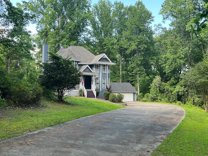4 Acres Natural Secluded 4bd House + Huge Parking! - Cumming, GA