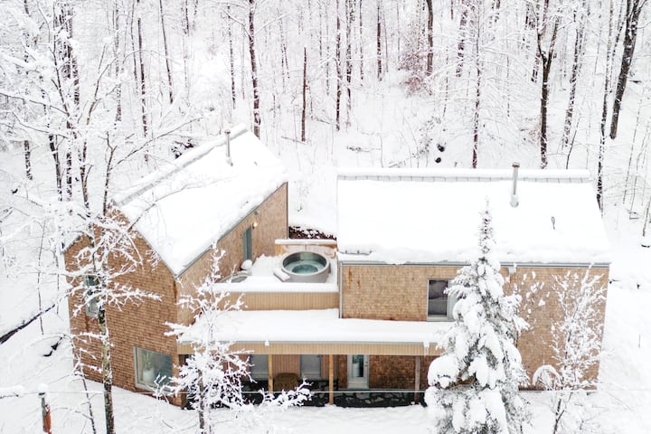 Les Frères Tino - Chalet à Pied Du Mont-orford - Orford, QC