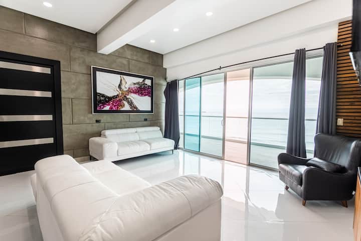 Modern Beachfront Condo | 3 Pools | 8 Jacuzzis - Rosarito