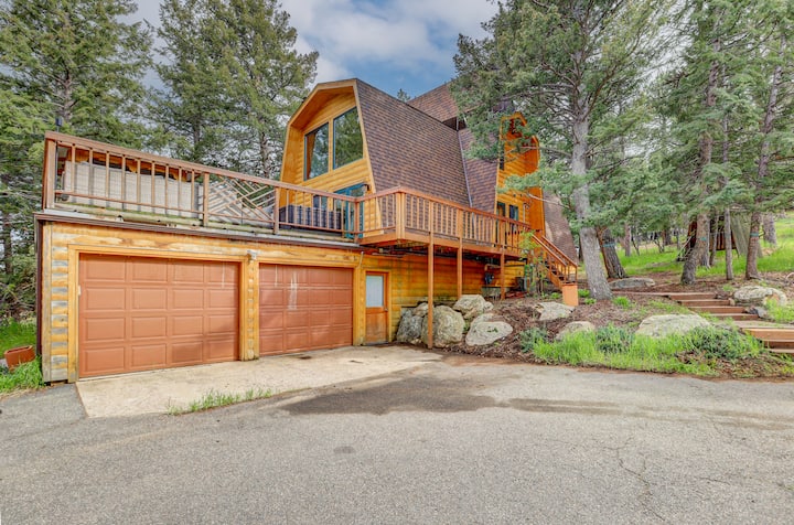 Mountain Retreat Near Red Rocks | Hot Tub | Deck! - Evergreen, CO