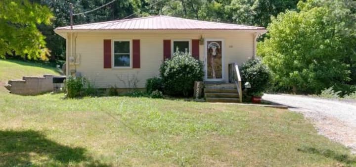 Hilltop Hideaway - Lewisburg, TN