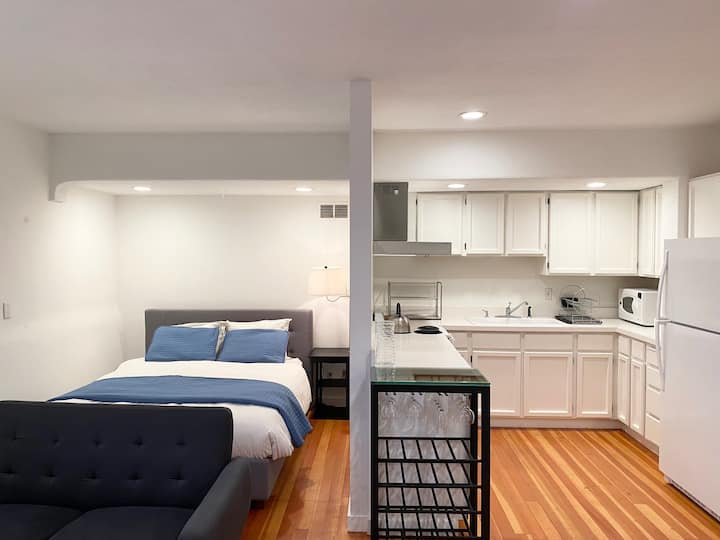 Private Garden Studio In Pac Heights - San Francisco, CA