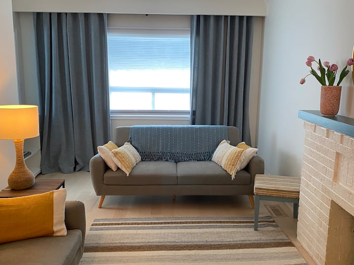 Stylish And Spacious Bloor West Village Bungalow - Toronto
