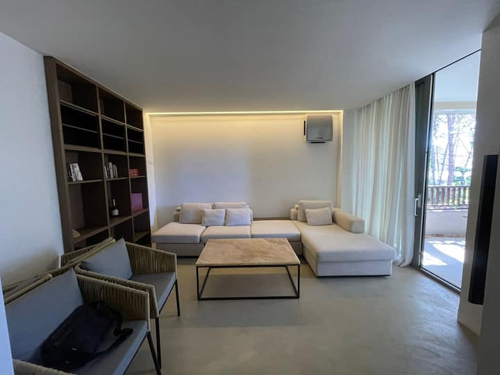 Laguna Blu Qerret 3 Bedroom Apartment With Veranda - Golem