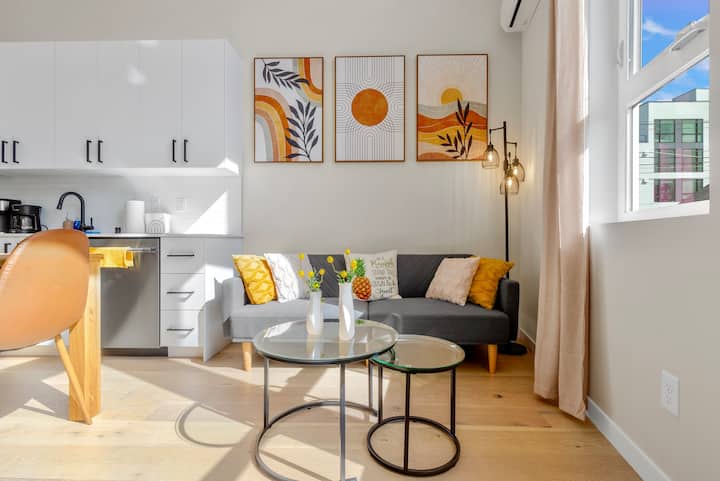 Green Lake 2b2b, A/c, Close To Uw & Lightrail - Seattle, WA