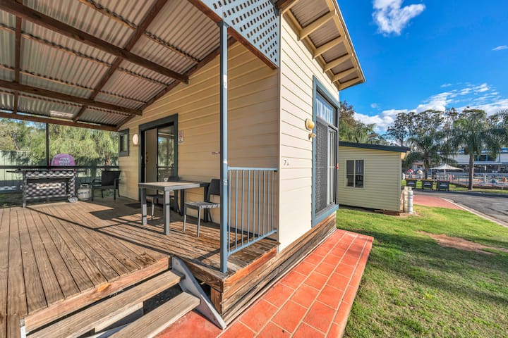 Family Studio Cabin - Hawkesbury City Council