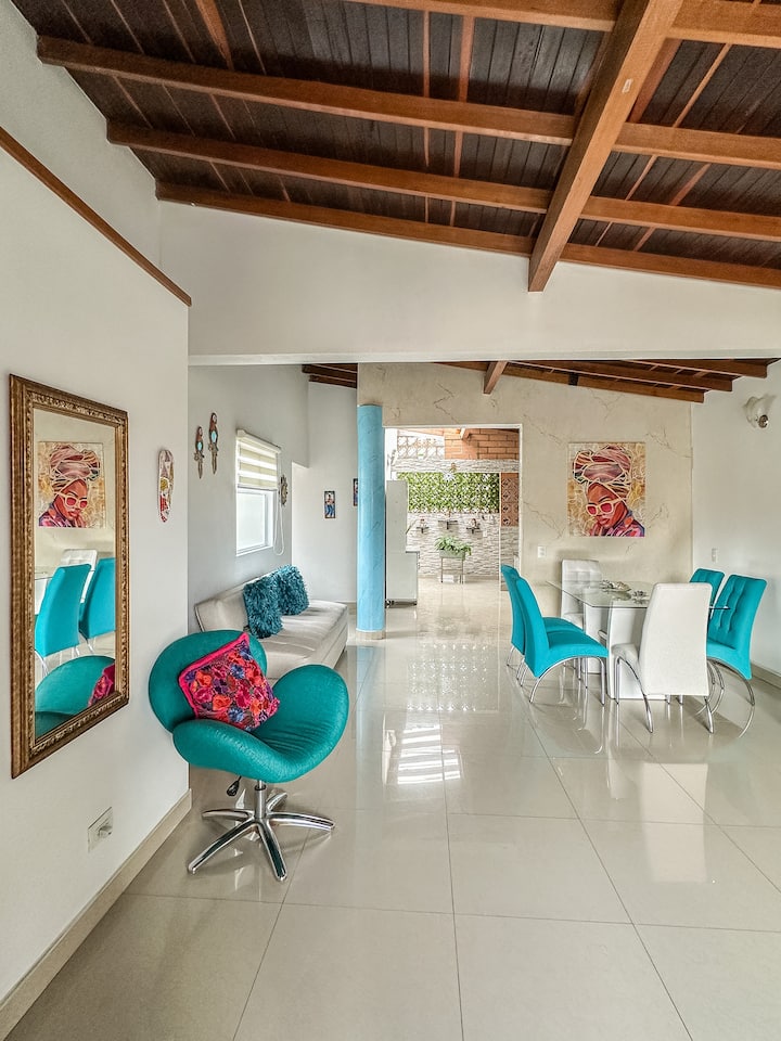 Casa En Laureles Estadio. Hermosa Y Muy Central - Medellín