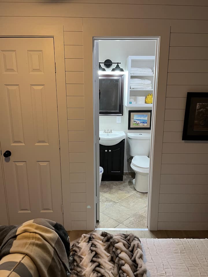 Completely Private South Lubbock Suite - Lubbock, TX