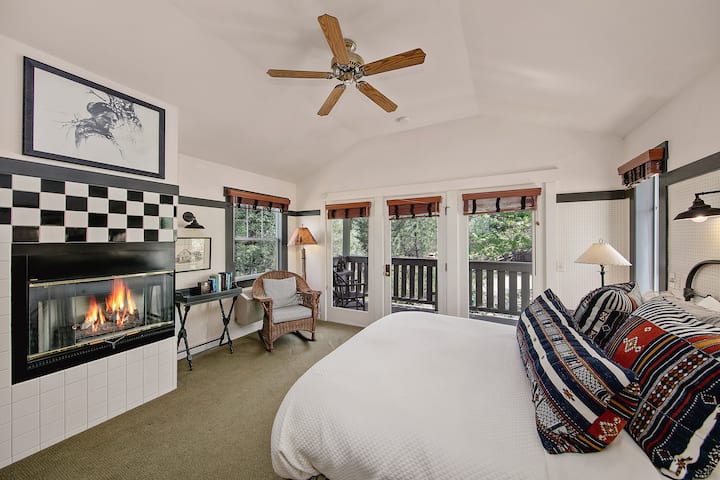 Bess Poole In Boutique Hotel - Julian, CA