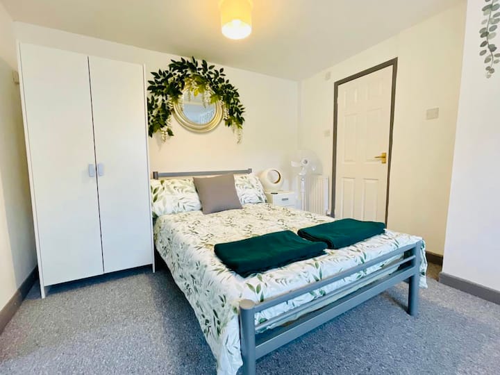 Pokesdown Vacation Rentals & Homes - Pokesdown, Pokesdown, United ...