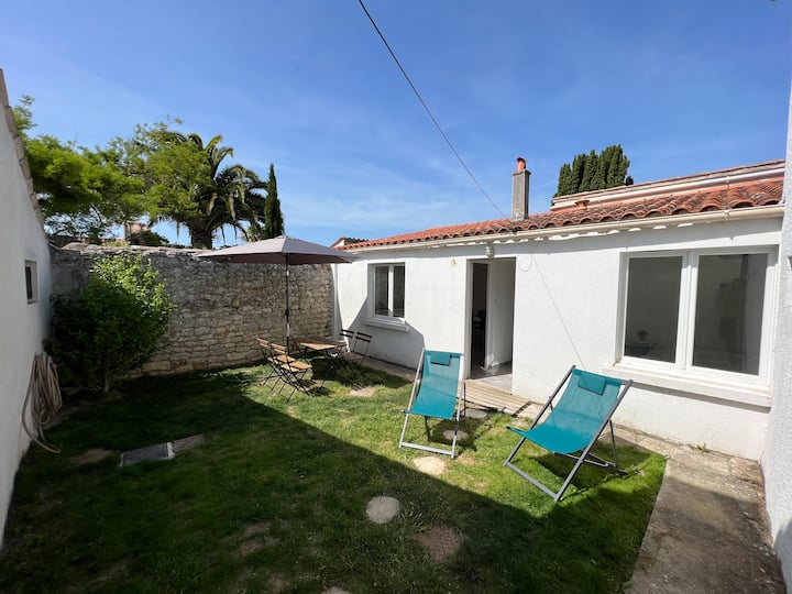 Maison Dans Un Village Typique - La Cotinière