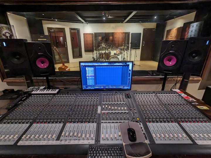 Rockstar Retreat And Recording Studio Experience! - Antrim