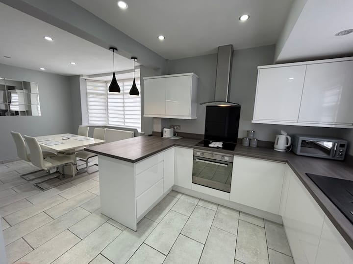 Fresh And Spacious House - Prestatyn