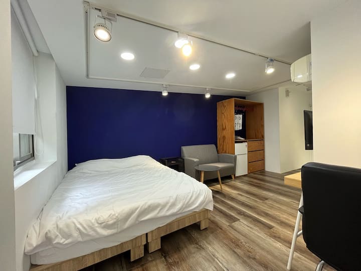 Room_0302_blue Monday_星期一 - 公館