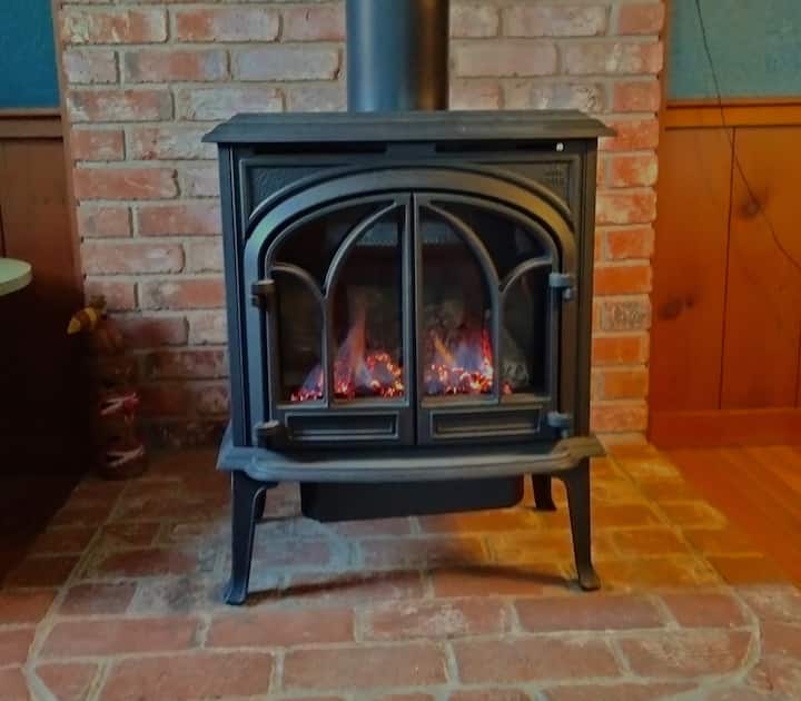Cozy Cottage - 5 Min Walk To Downtown Nevada City - Nevada City, CA