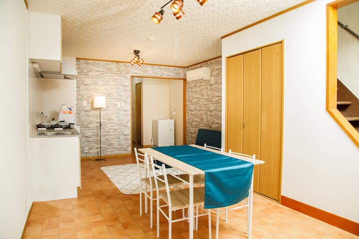 10 Min. Walk From Shin-imamiya Station, 4ldk House - Osaka