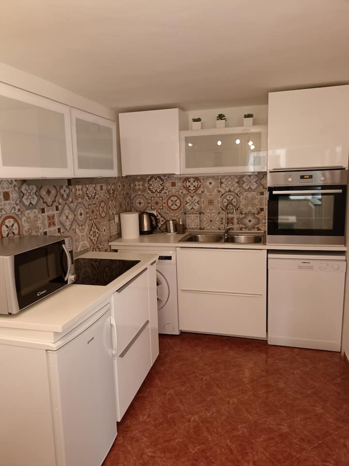 Apartment With A Garden View - Kraljevica