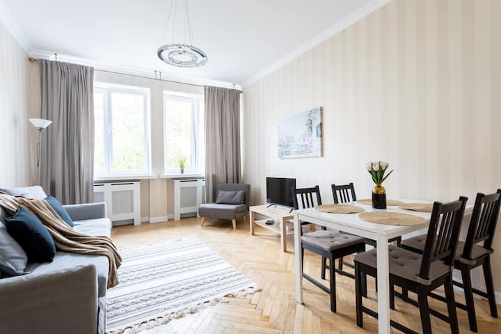 City Center -Nowy Swiat  -3 Bedrooms- Sleeps 10 - Warschau